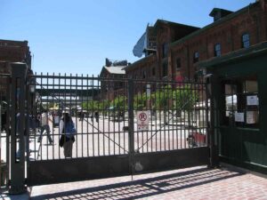 The Ultimate Guide to Iron Gate Installation - Stuck Arch